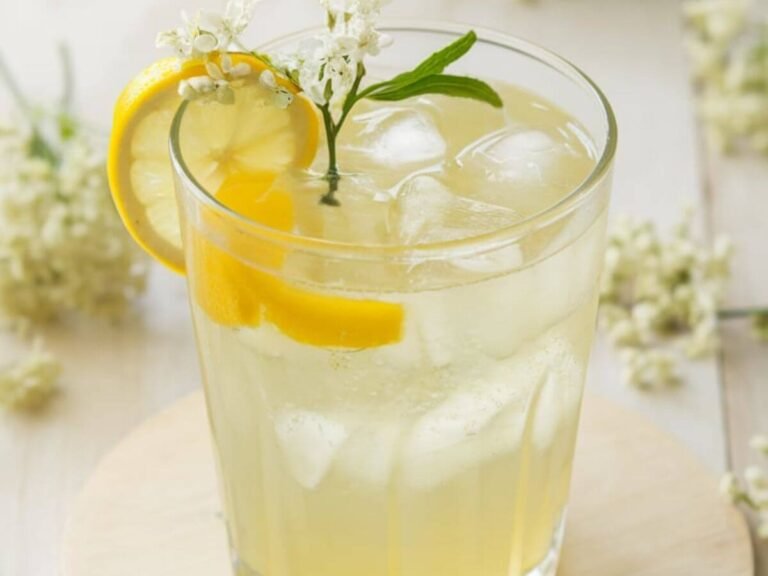 How to Make Elderflower Lemonade at Home